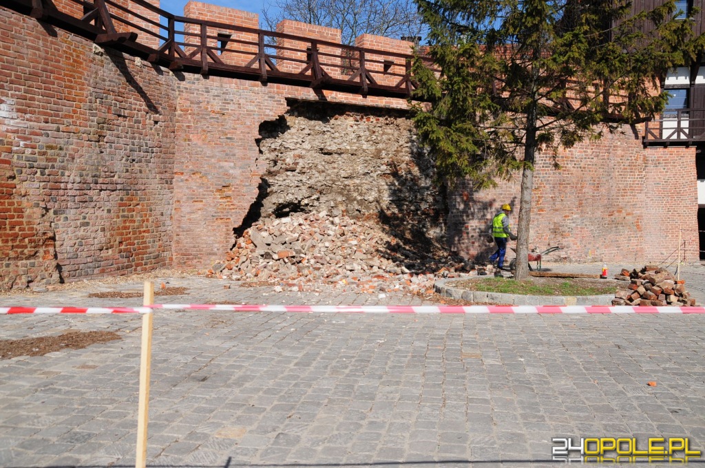 Runął zabytkowy mur obronny Opola - Wiadomości