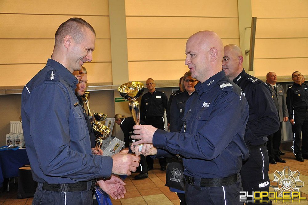 Jarosław Bartczak z KWP Opole najlepszym dzielnicowym w Polsce - Wiadomości