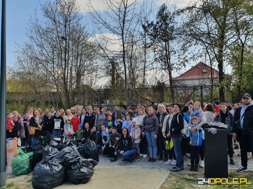 "Subotnik" na Kamionce Piast. Ukraińcy w podzięce wysprzątali teren ...